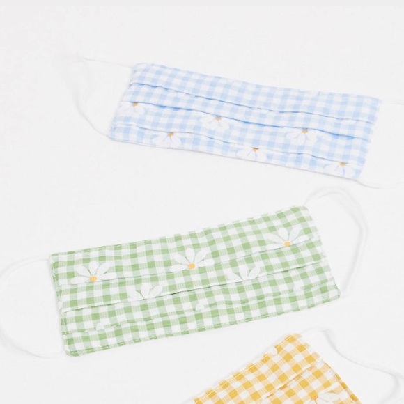 Accessories | Gingham And Daisy Face Masks | Poshmark